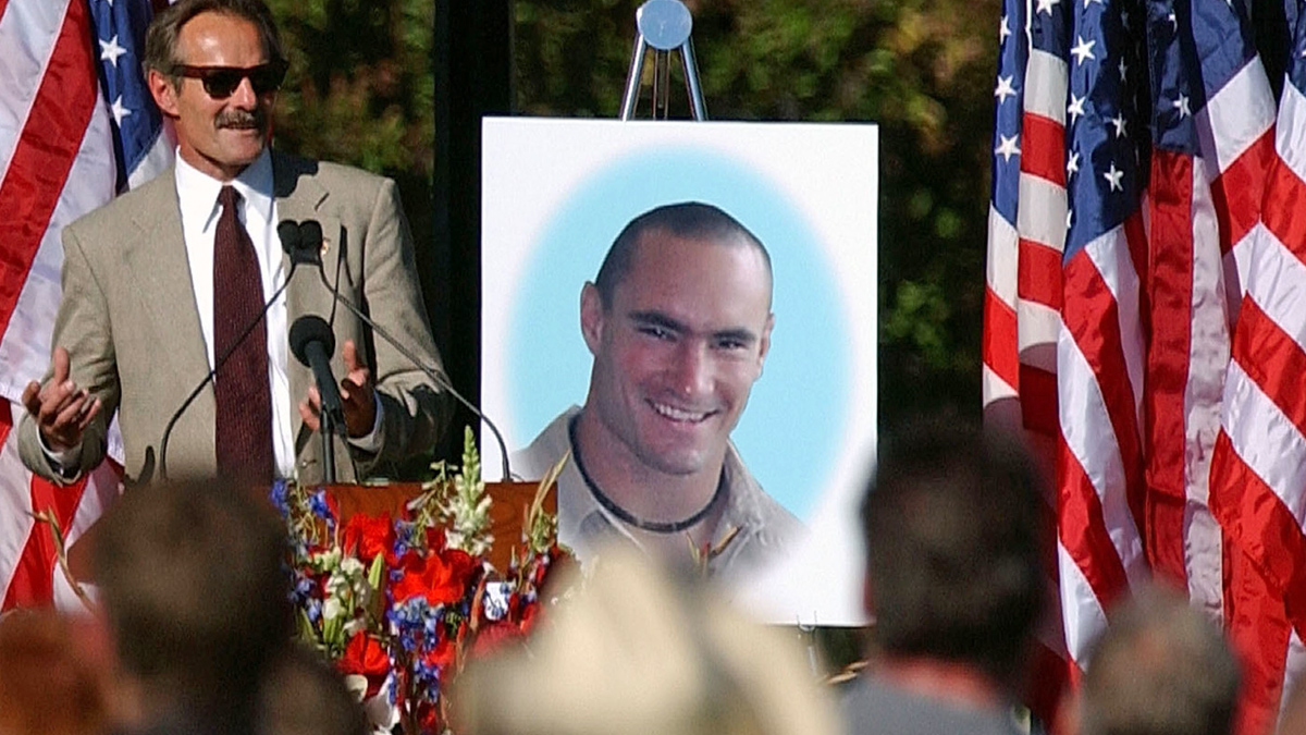 10 Years Later, Pat Tillman’s Death, Service Still Inspiring Students ...
