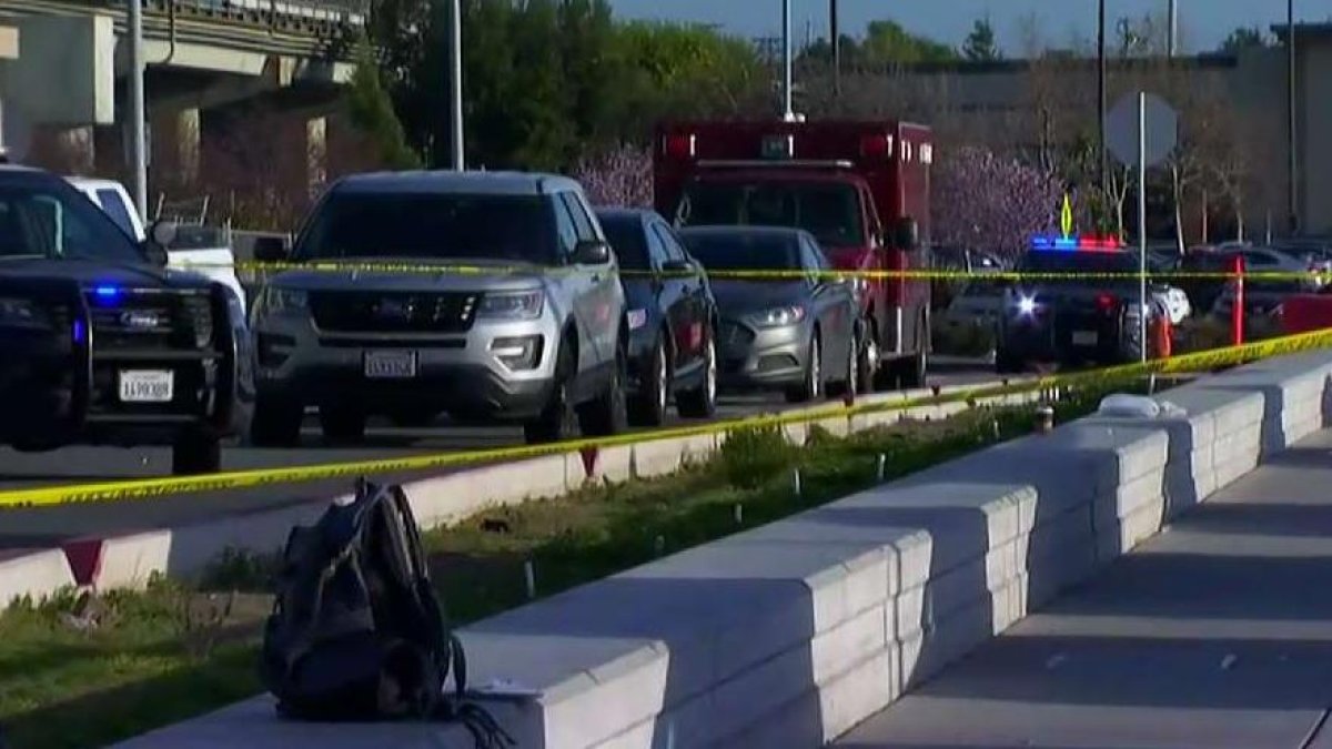 1 Injured In Officer Involved Shooting At Bart Station Nbc Bay Area