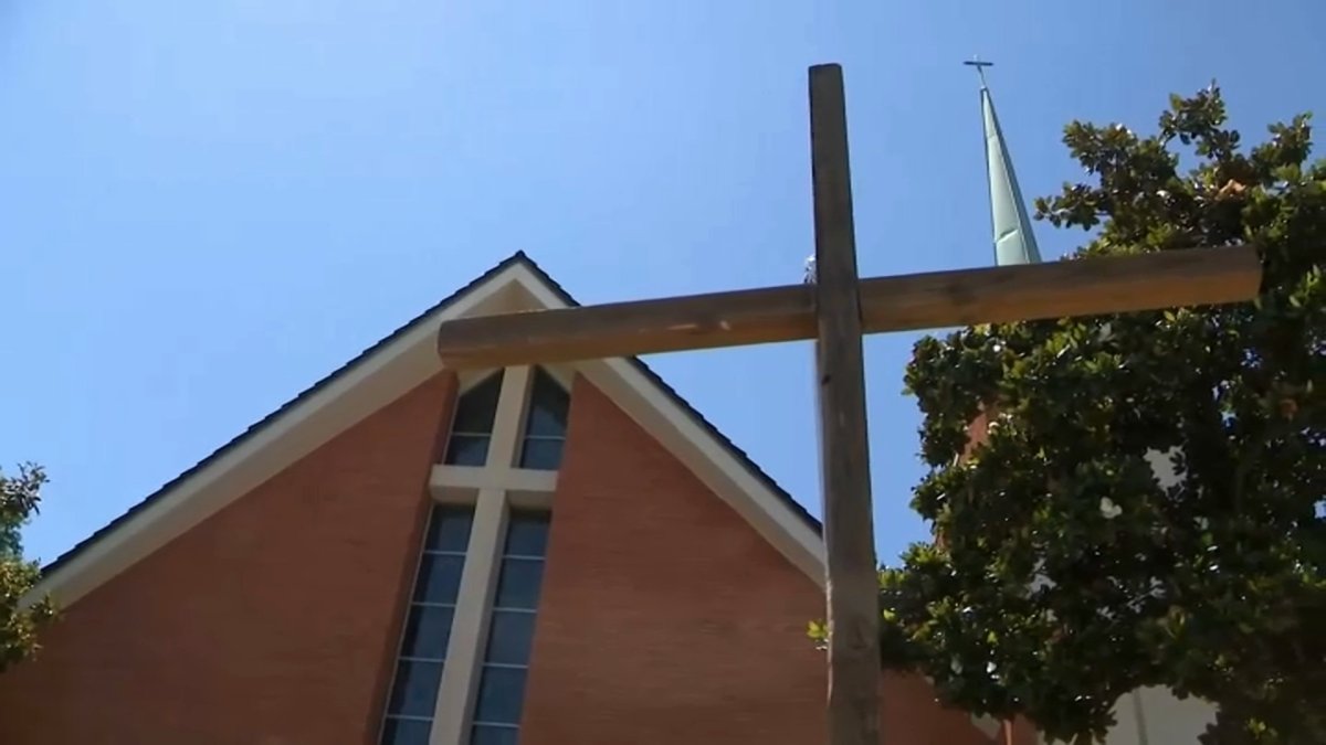 Different Messages From Trump, Newsom on Reopening Houses of Worship ...