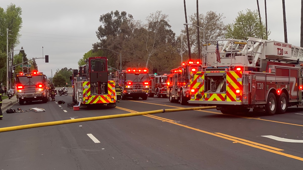 10 People Displaced in Early Morning Fire at Livermore Townhouse ...