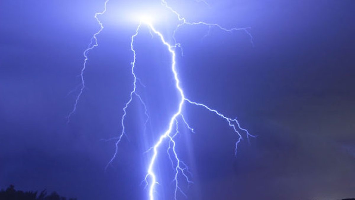 Sudden wind gusts, lightning reported in the East Bay – NBC Bay Area