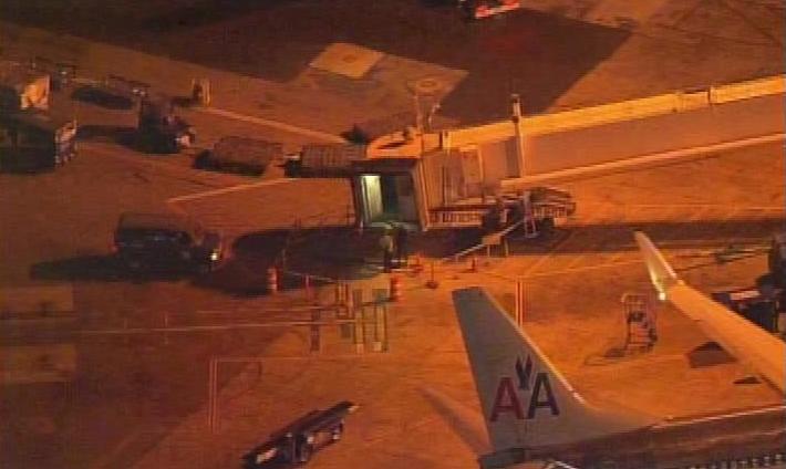 Jetbridge Collapse Injures Two People at LAX – NBC Bay Area