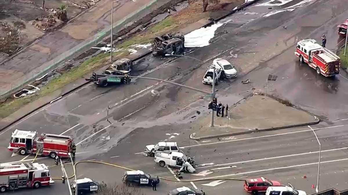 6 People Injured, 6 Vehicles Burned in 10-Vehicle Crash in Santa Rosa ...