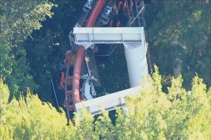 4 Hurt in Los Angeles-Area Roller Coaster Accident at Six Flags Magic ...