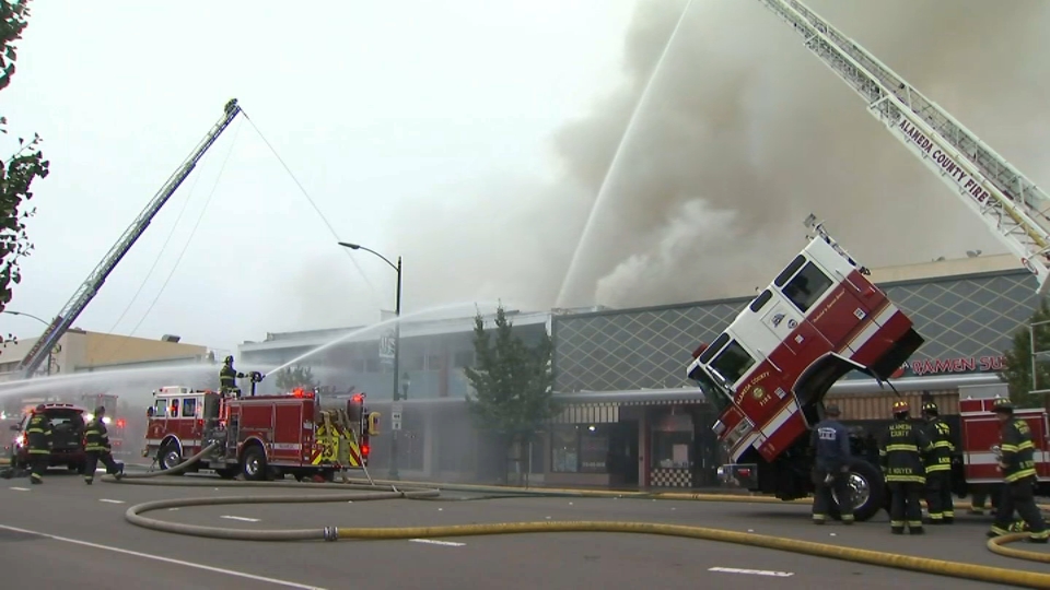 Two-Alarm Fire Burns at Least 4 Businesses in Hayward: FD – NBC Bay Area
