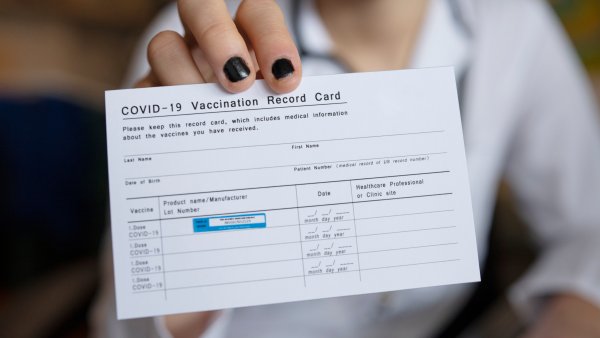 How to Handle Your COVID-19 Vaccination Card – NBC Bay Area