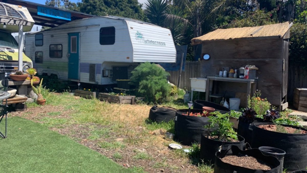 Trailer Park Community in Oakland Faces Uncertain Future – NBC Bay Area
