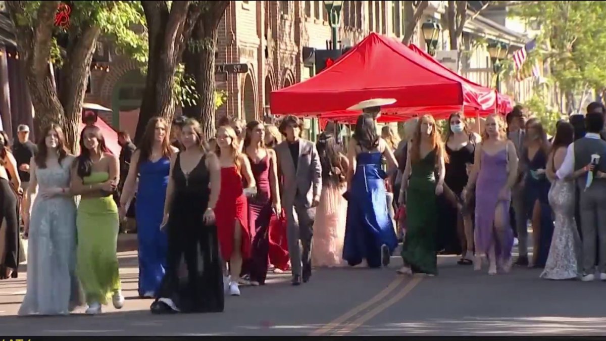 600 Pleasanton Students Celebrate Prom with COVID Restrictions – NBC ...