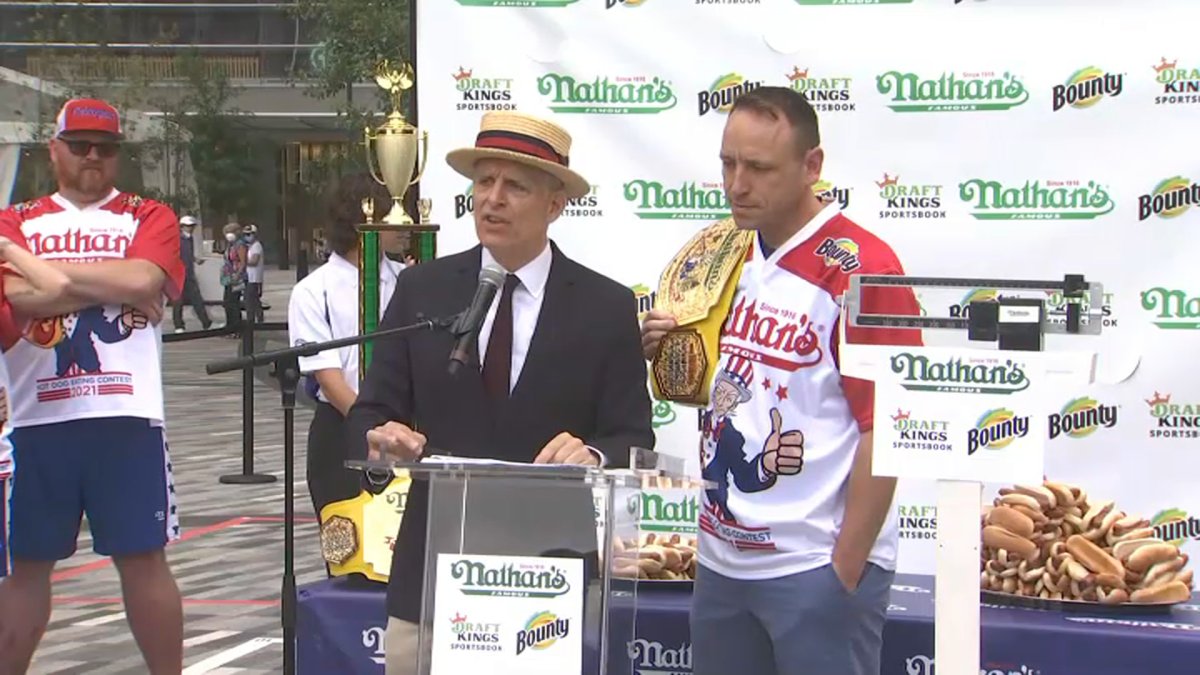 Nathan’s Hot Dog Champ Joey Chestnut Eats to New Record – NBC Bay Area