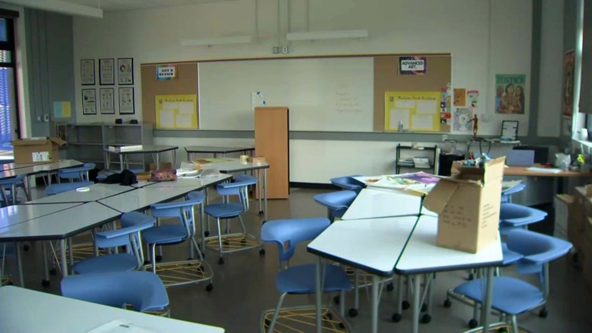 Oakland Unified Teachers Prepare Classrooms for First Day of School ...