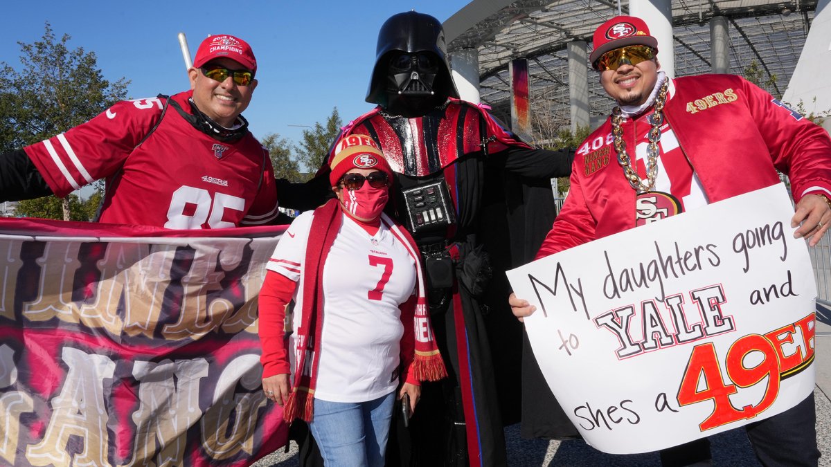 Check Out 49ers Fans Invading SoFi Stadium for NFC Championship Game ...