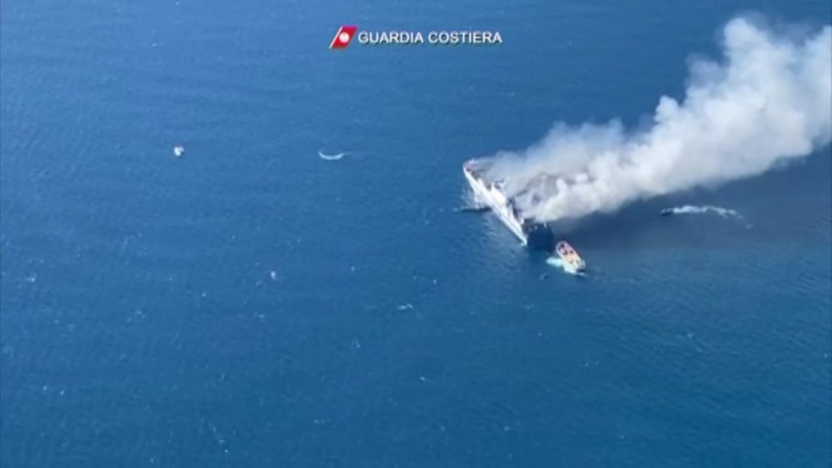 Search Underway for Missing Passengers as Hundreds Evacuated From ...