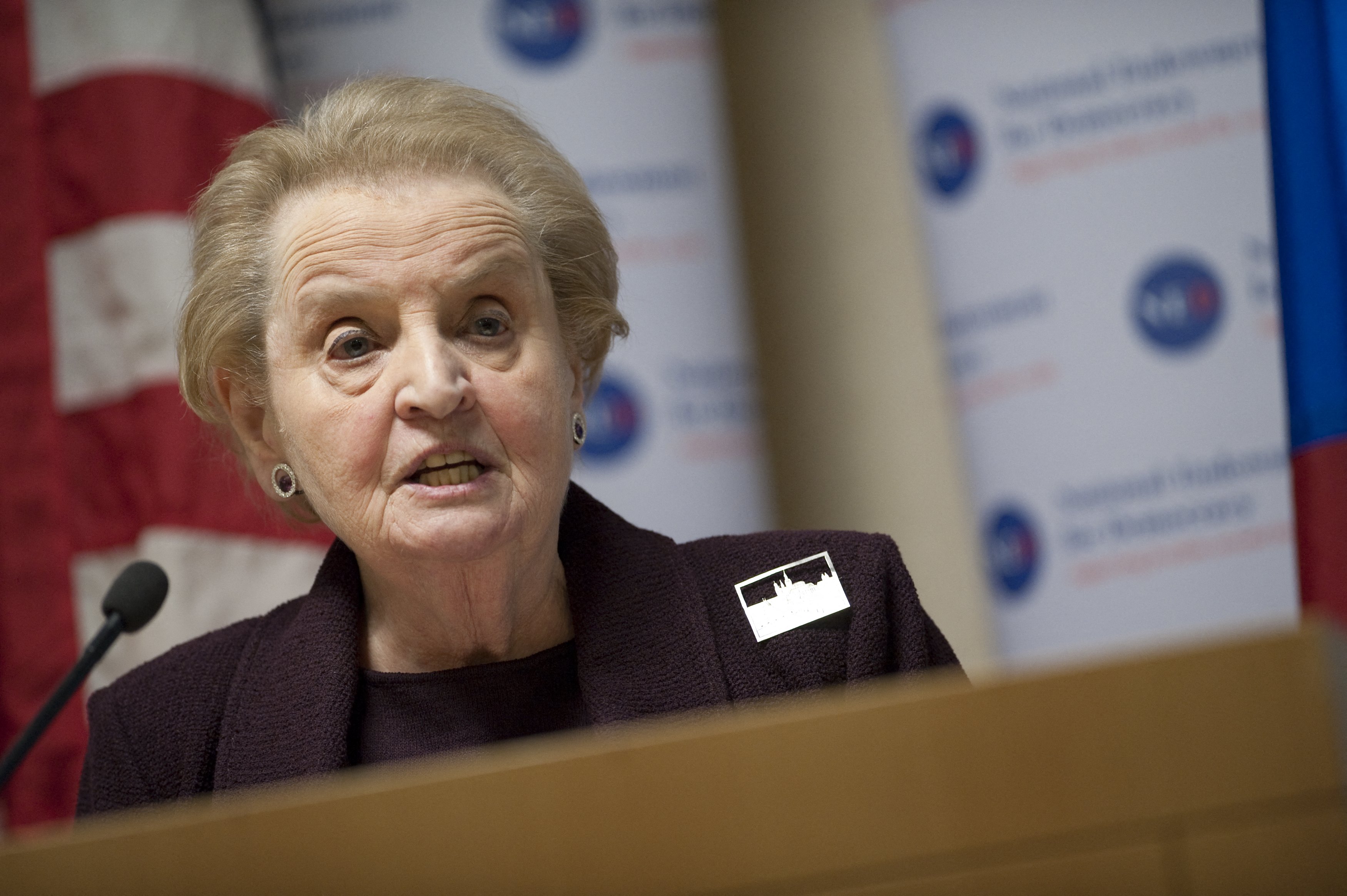 Madeleine Albright Fled the Nazis, Climbed to Summit of Diplomacy – NBC ...