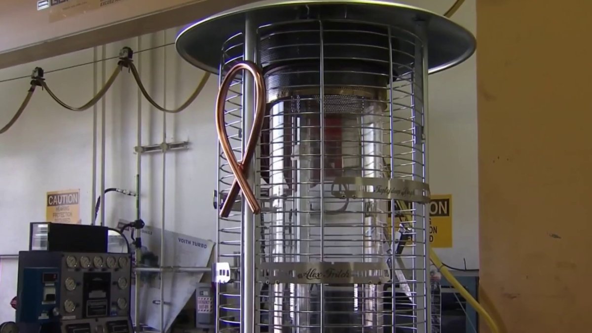 Employees Build Torch In Honor Of Vta Shooting Victims Nbc Bay Area