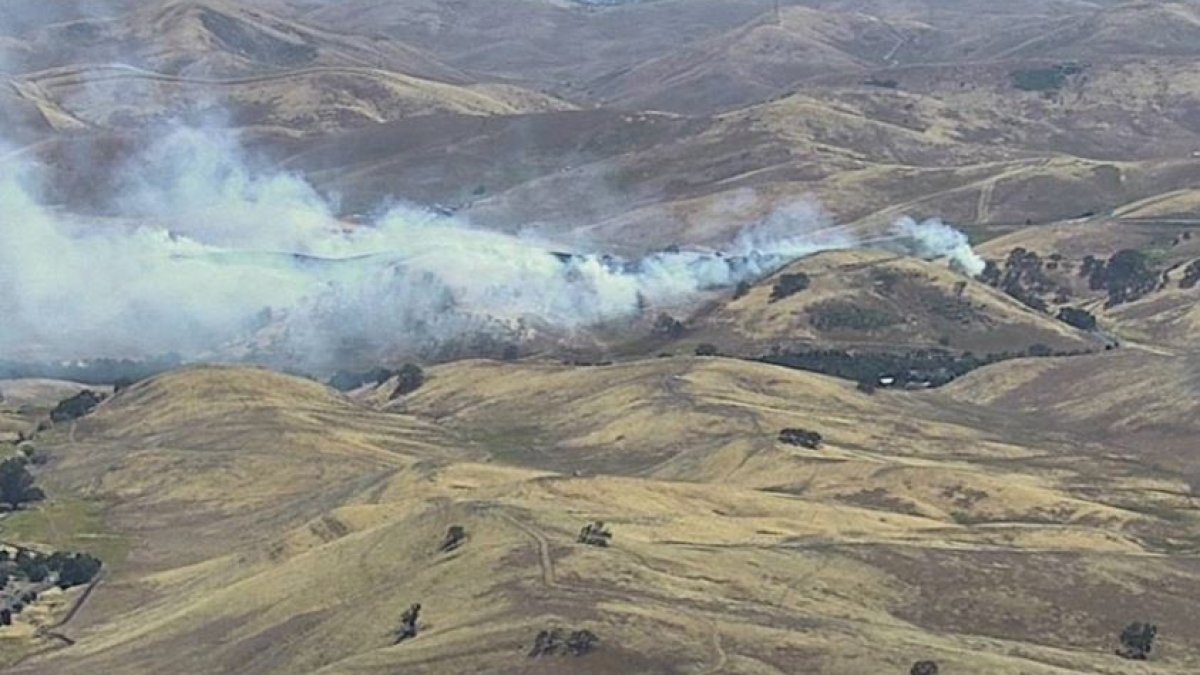 Firefighters Contain Brush Fire in Hills East of San Ramon – NBC Bay Area