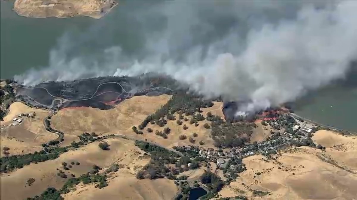 Fire Threatening Homes in Contra Costa County – NBC Bay Area