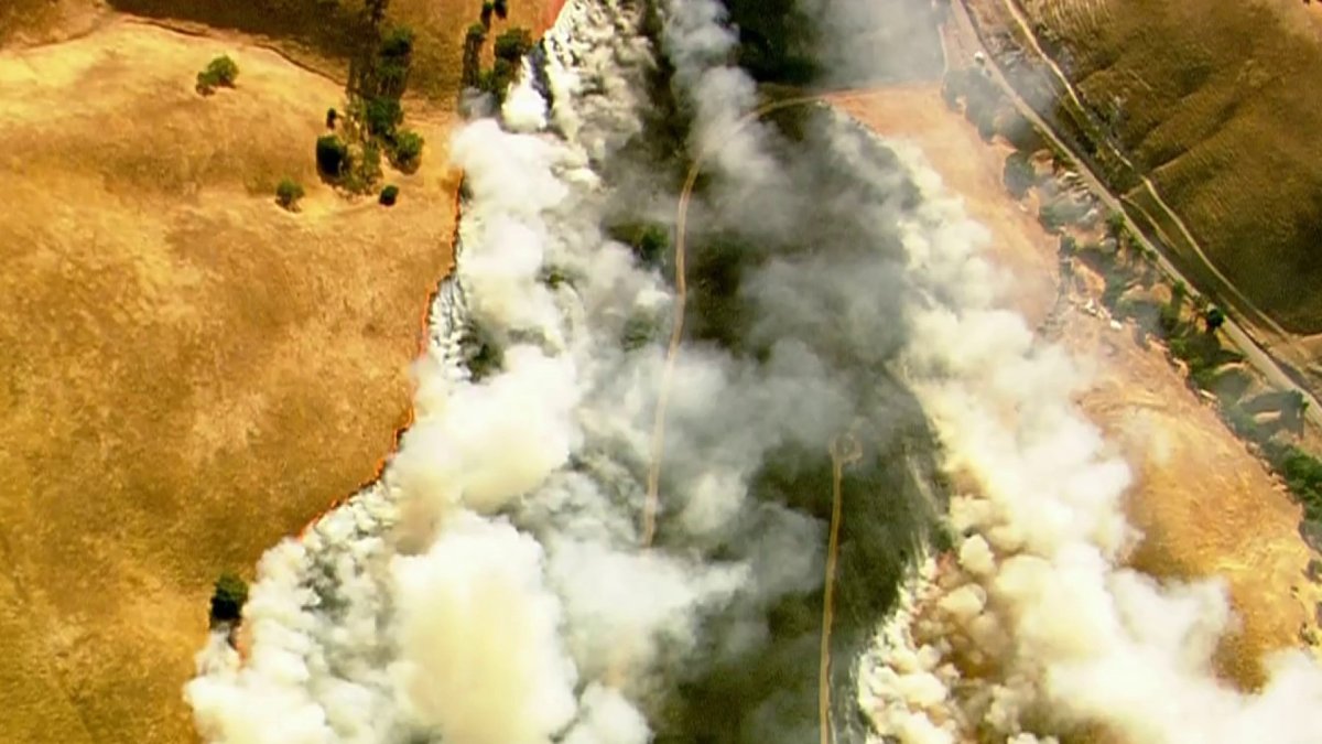 Brush Fire in Rural Area East of Livermore Grows to Over 500 Acres ...