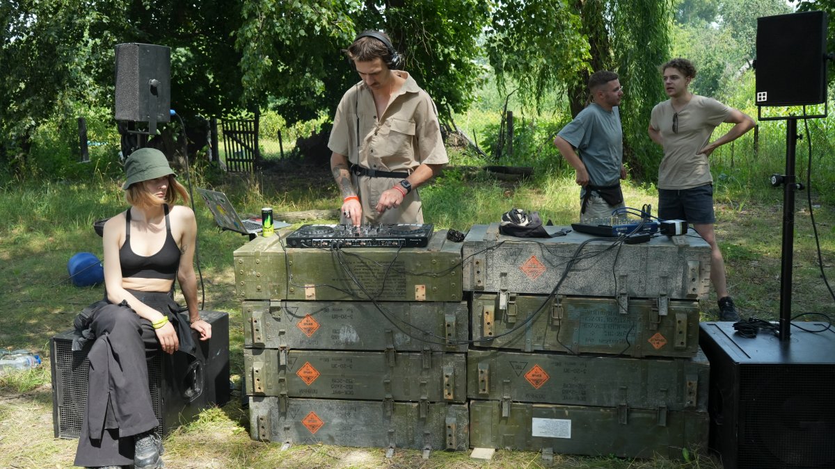 Young Ukrainians Use Techno Parties to Rebuild Villages – NBC Bay Area