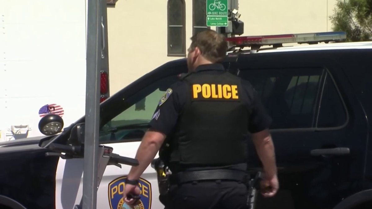 Police Search for Suspect of Shooting Inside BART Train Near Lake ...