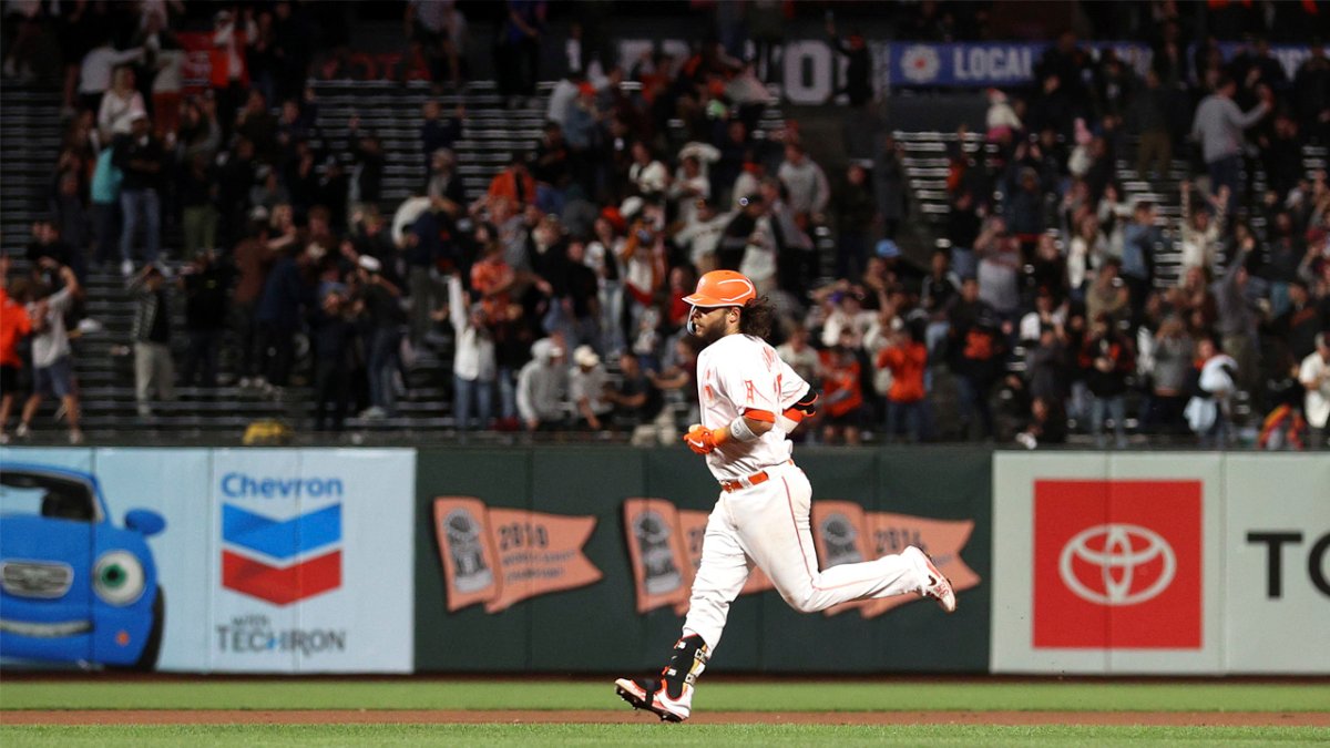 Brandon Crawford’s Kids Adorably Celebrate Dad’s Walk-Off Homer in ...