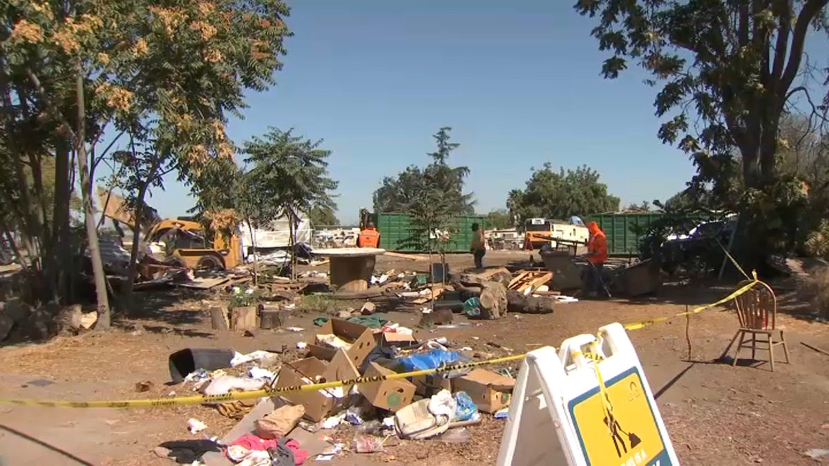 San Jose Starts Massive Sweep of Homeless Encampment Near Airport – NBC ...