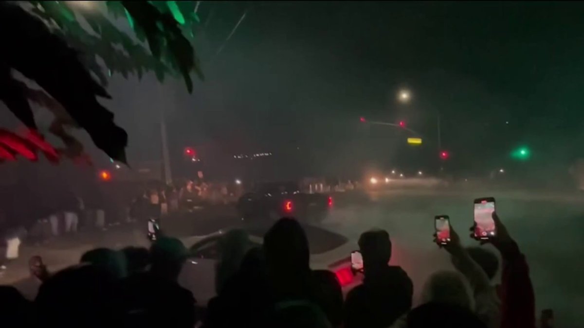 Police Respond to Overnight Sideshows in Vallejo, Oakland – NBC Bay Area Police Respond to Overnight Sideshows in Vallejo, Oakland – NBC Bay Area