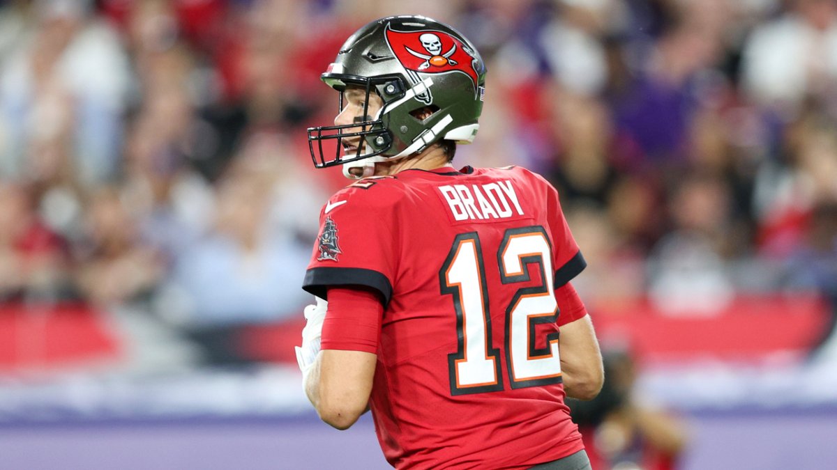 Tom Brady Becomes Most Sacked Quarterback in NFL History – NBC Bay Area