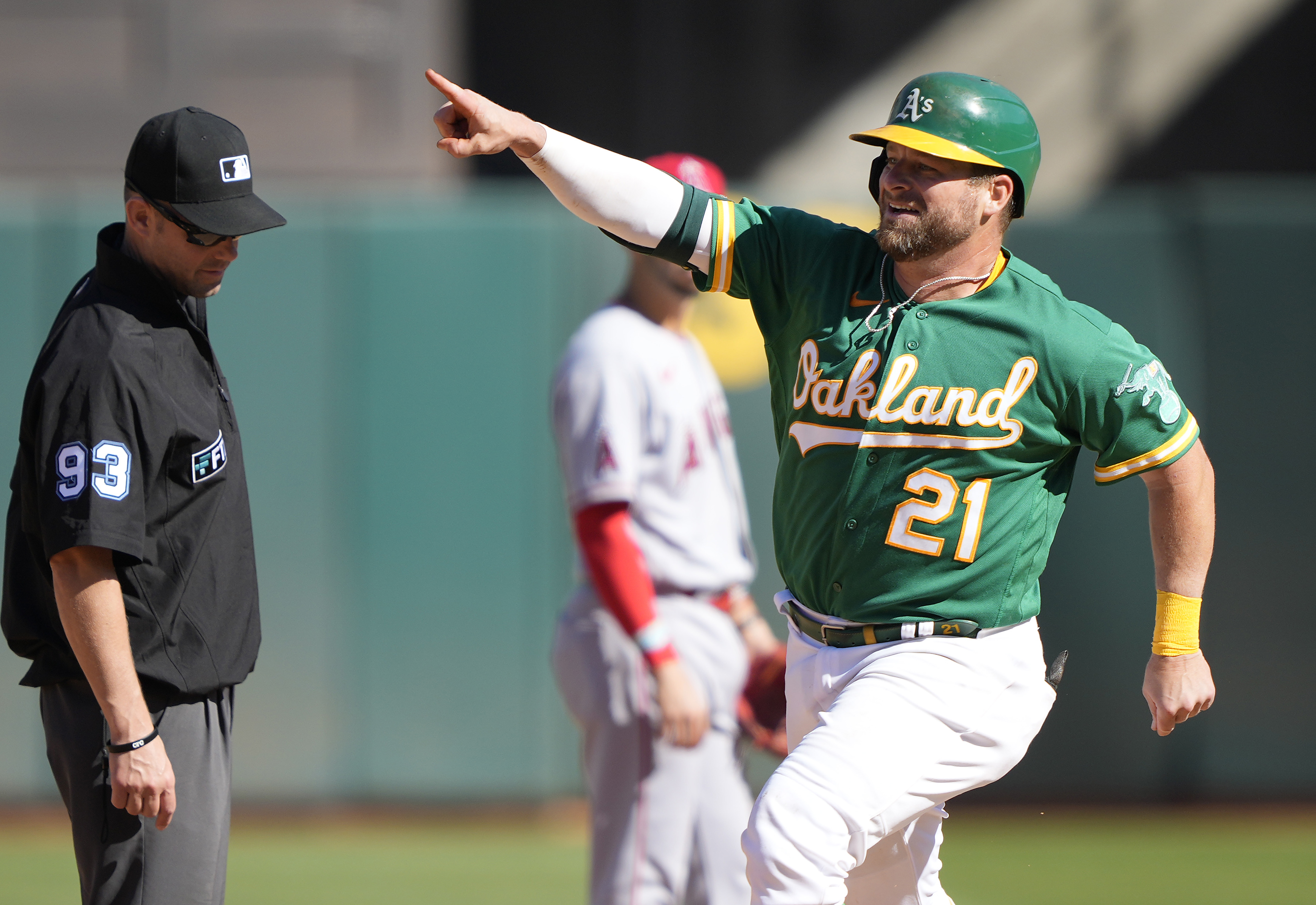 A’s Stephen Vogt Hits Home Run in Final Game – NBC Bay Area
