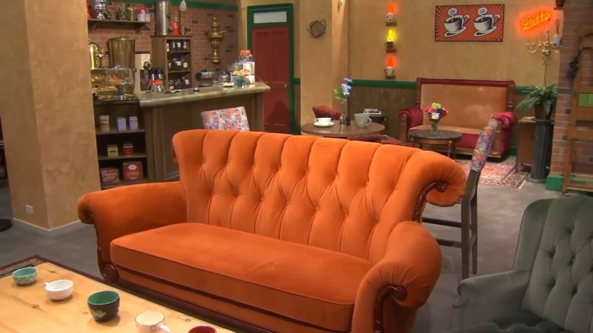 ‘The Friends Experience’ Brings Iconic Sitcom Back to Life in San ...