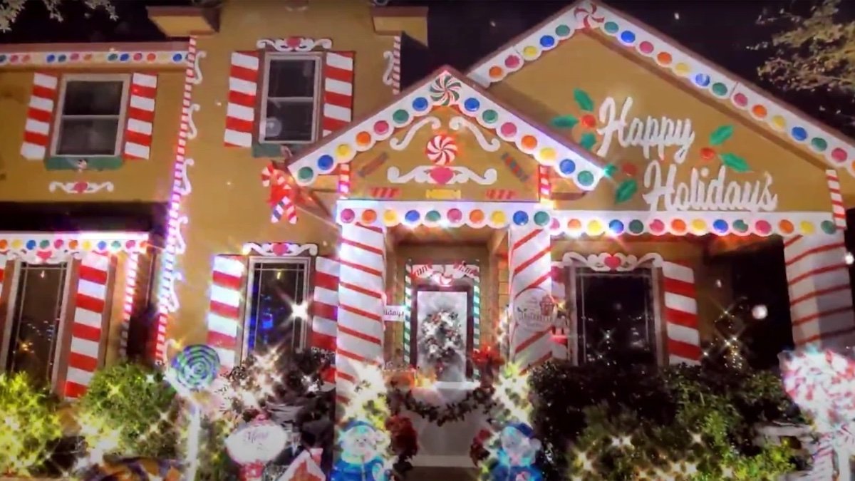 Woman Transforms Her Entire Home Into a Life-Size Gingerbread House for ...