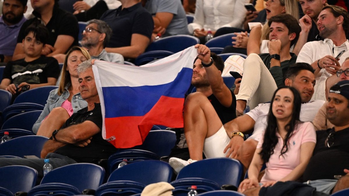 Pro-Putin Flags, Chants at Australian Open Raise Concern Despite Ban ...