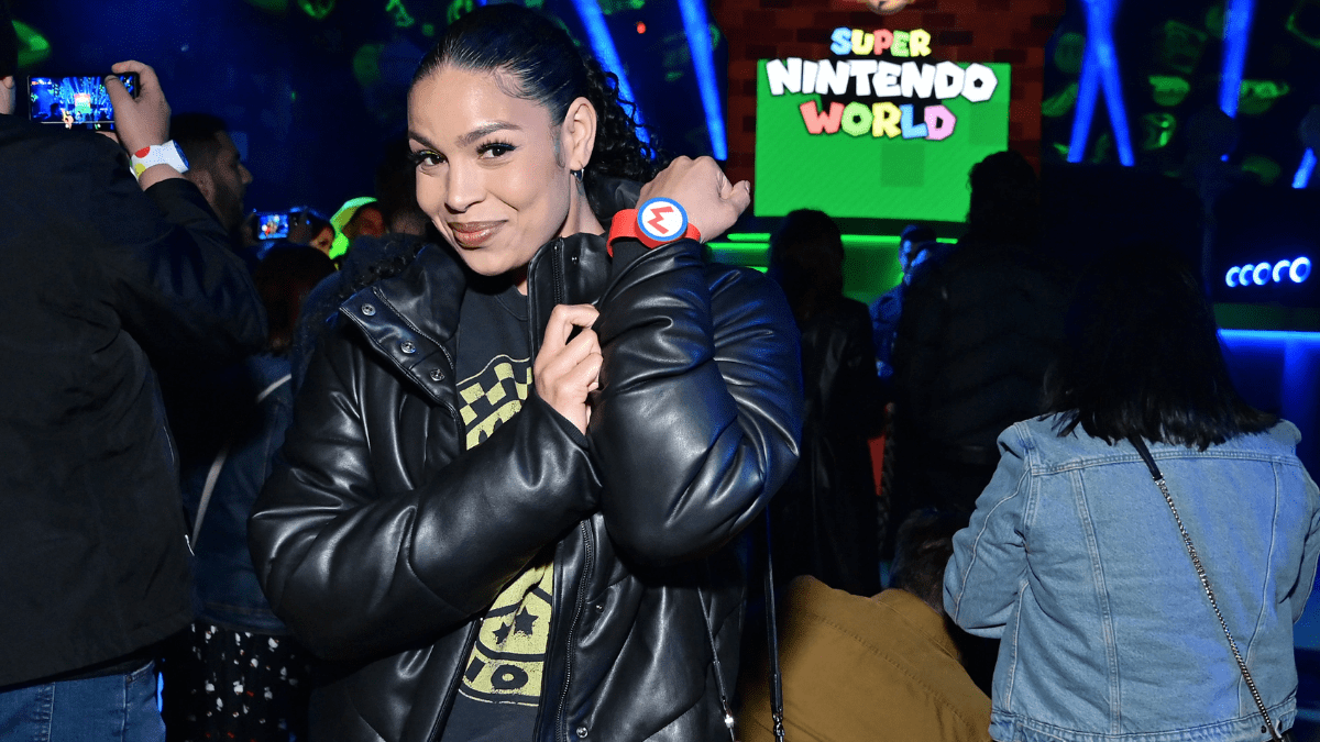 See the Celebs That Walked the Red Carpet Ahead of Super Nintendo World ...