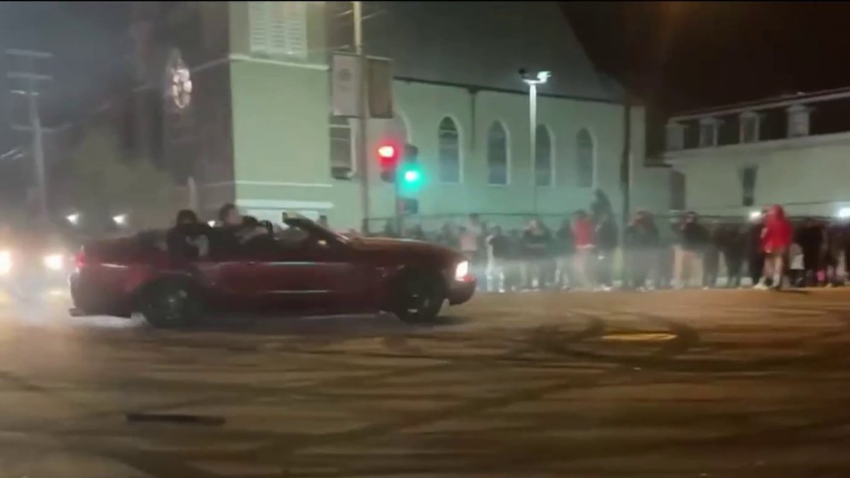 Police Respond to Illegal Sideshows in San Francisco, Oakland – NBC Bay ... Police Respond to Illegal Sideshows in San Francisco, Oakland – NBC Bay ...