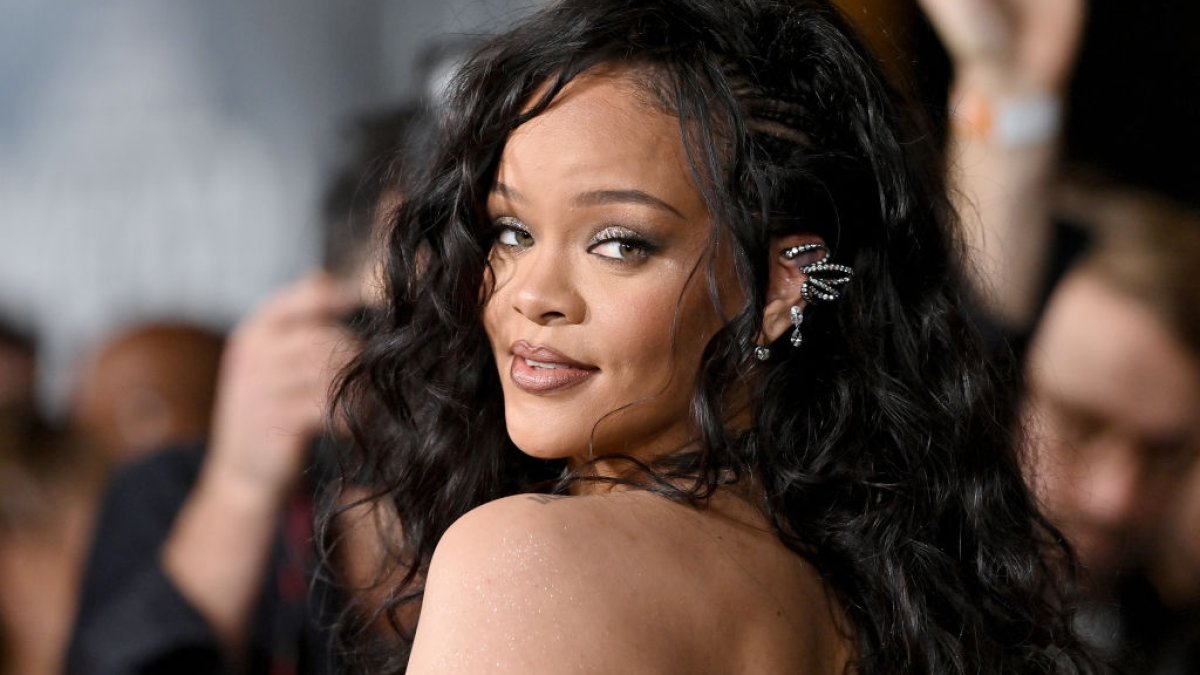 Rihanna Shows off Baby Bump in Savage X Fenty Photo Shoot – NBC Bay Area