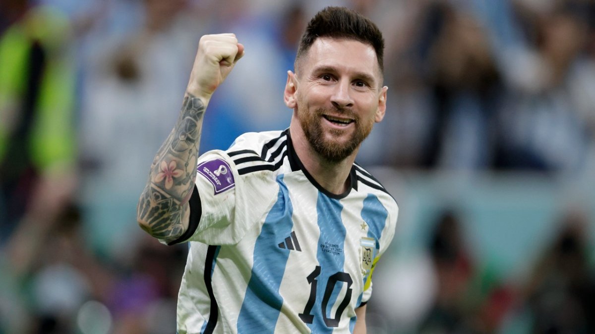 Lionel Messi officially joins Inter Miami and Major League Soccer in ...