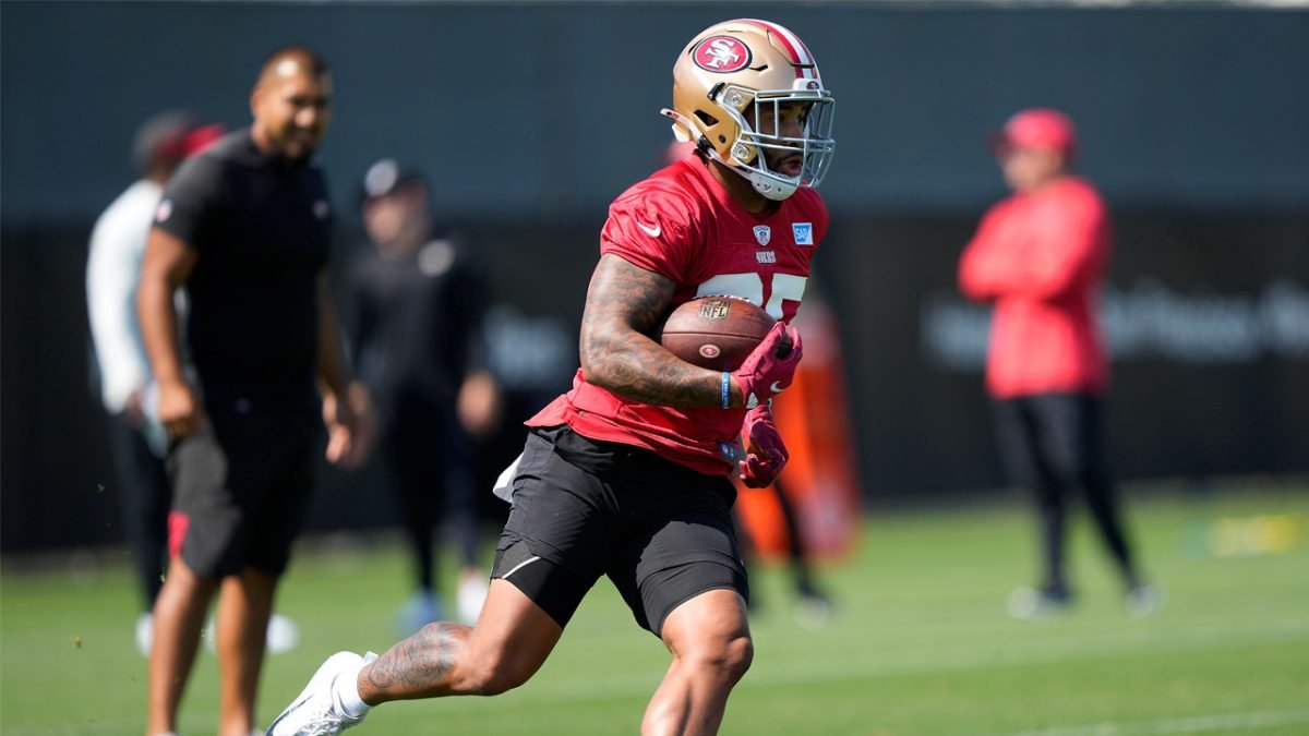NFL rumors: 49ers work out four running backs with Elijah Mitchell ...