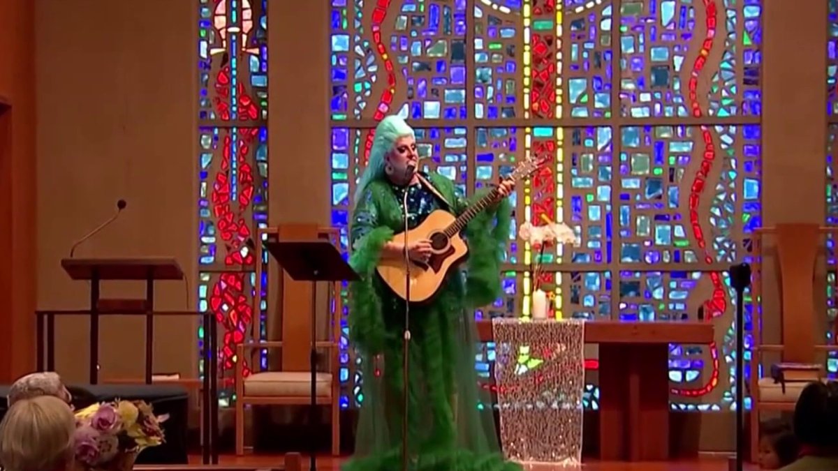 San Francisco church hosts its first ever ‘Drag Queen Bible Story Hour ...