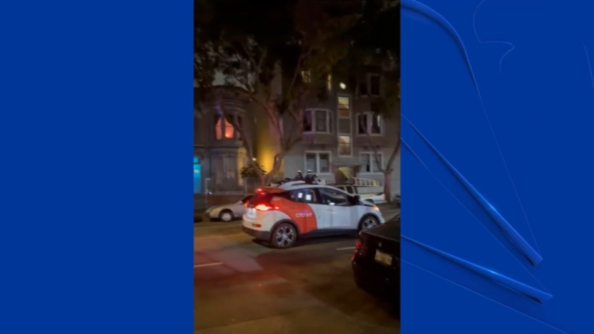 Cruise faces backlash after self-driving car appears to block crews ...