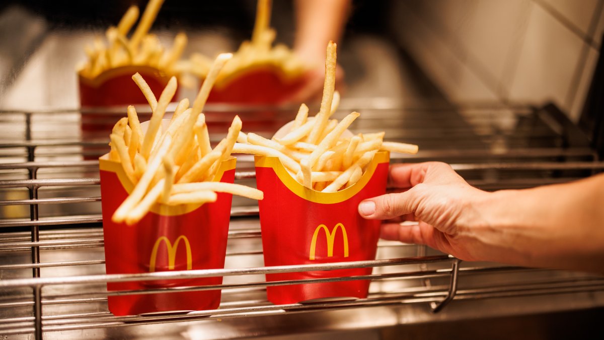 How to get free fries on National French Fry Day – NBC Bay Area