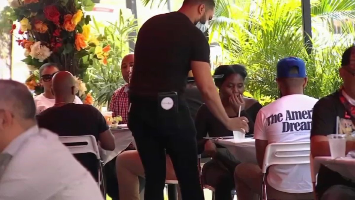 What to know about tipping workers in the service industry – NBC Bay Area