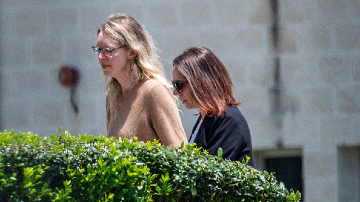 Elizabeth Holmes’s prison sentence reduced by two years – NBC Bay Area Elizabeth Holmes’s prison sentence reduced by two years – NBC Bay Area