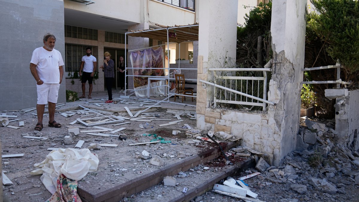 Israeli hostage crisis becomes a political trap for Netanyahu – NBC Bay ...