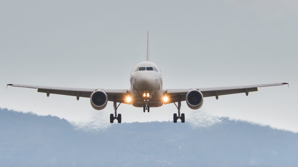 Delta Pilot Indicted For Threatening To Shoot Captain After Passenger