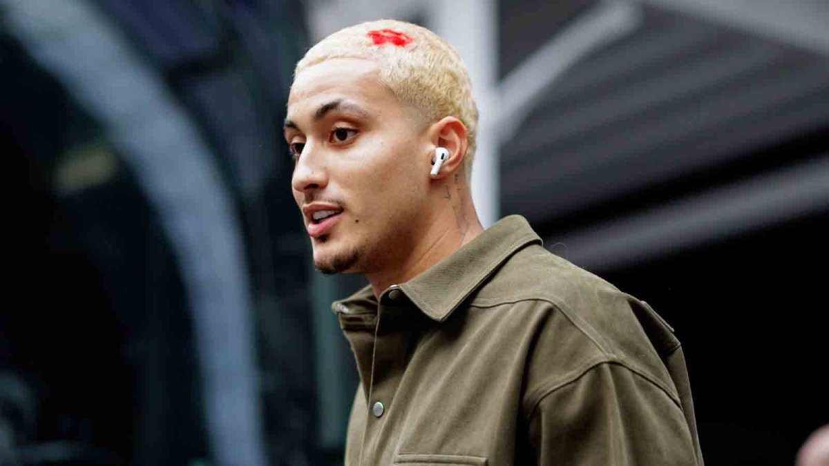 ‘Did he lose a bet?’ Kyle Kuzma’s hairstyle surprises Mike Breen – NBC ...