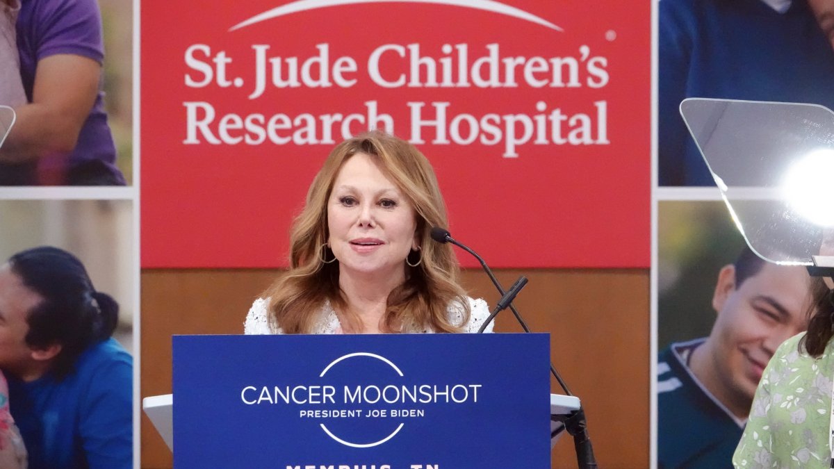 Marlo Thomas celebrates $1 billion raised for St. Jude hospital – NBC ...