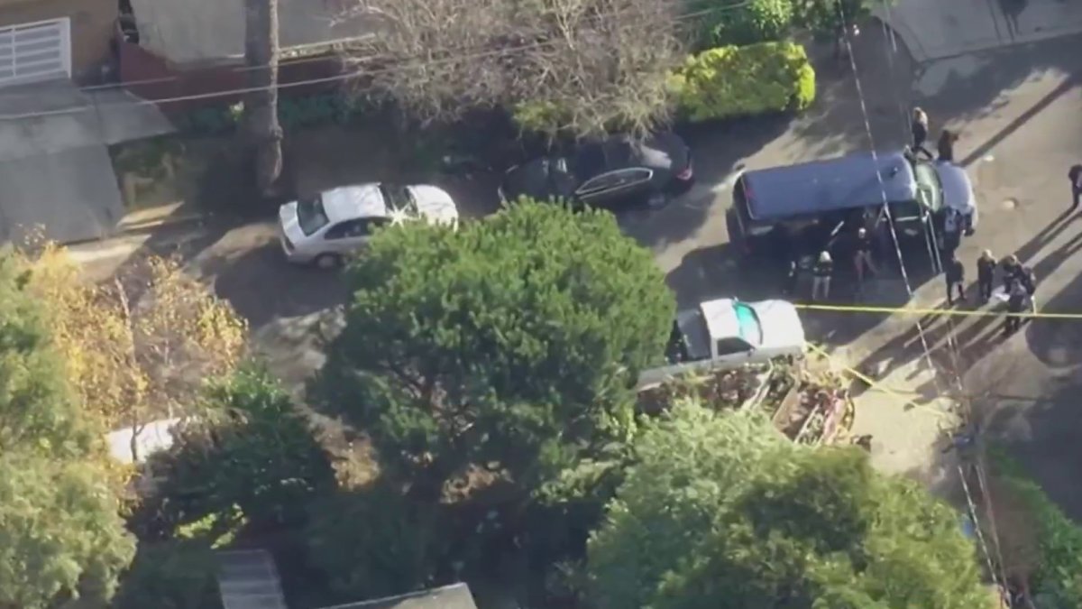 Suspect wanted for Pacifica double stabbing dies during confrontation ...