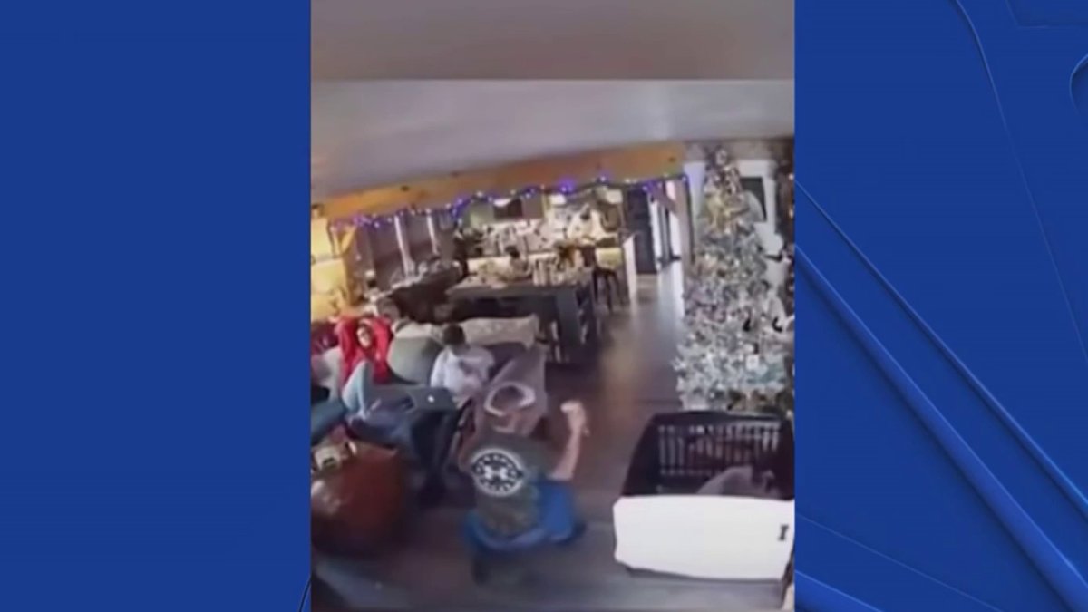 A closer look: VR gaming injuries – NBC Bay Area