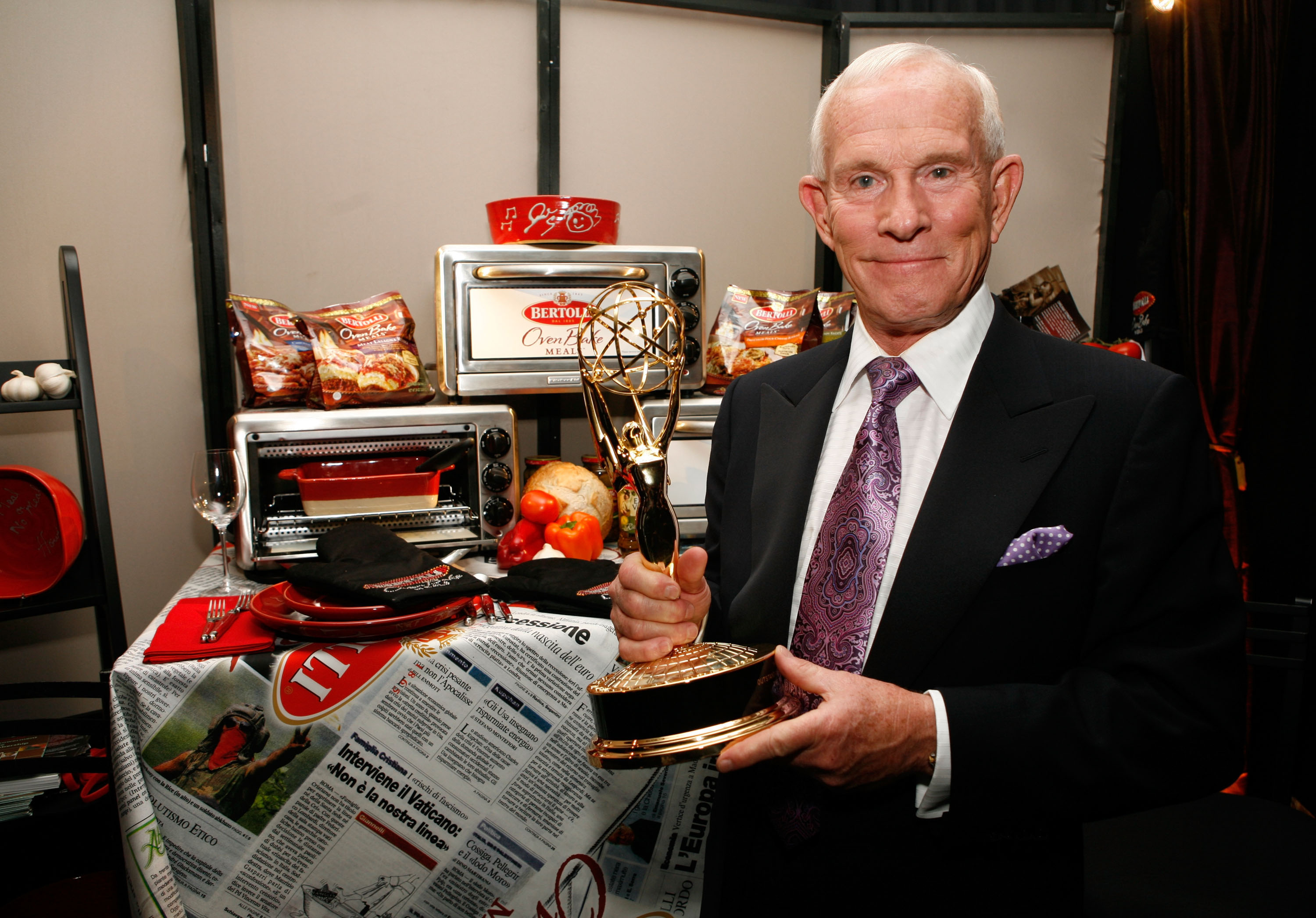 Tom Smothers, comic half of the Smothers Brothers, dies at 86 – NBC Bay ...