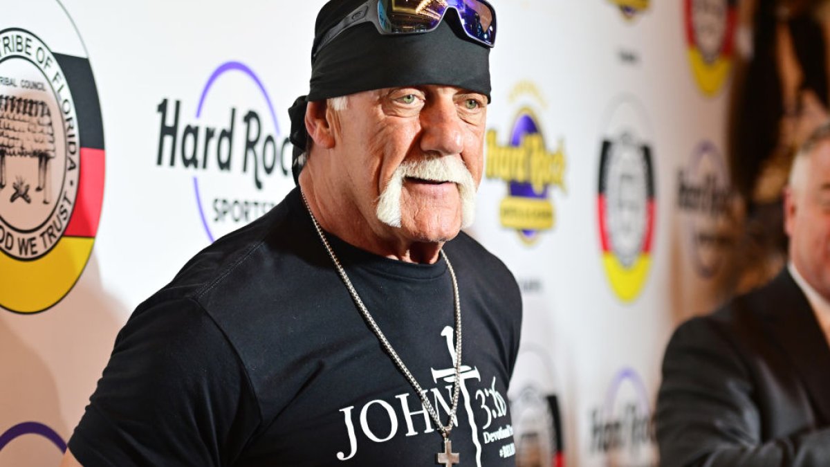 Hulk Hogan rescues girl from flipped car after crash in Tampa – NBC Bay Area