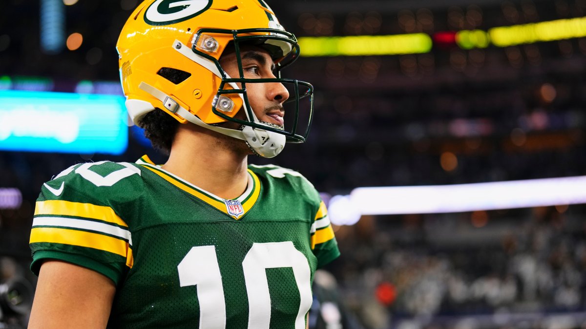 Packers QB Jordan Love helps woman with car stuck in snow – NBC Bay Area